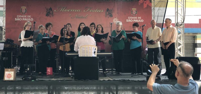 Festa de Natal na praça da igreja de Moema - Moema e Região